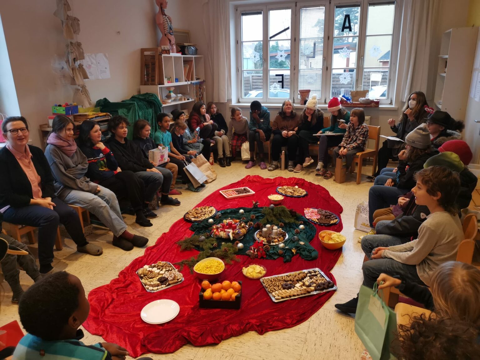 Weihnachtsfeier 2022 mit der Primaria & Sekundaria - .alf Schule