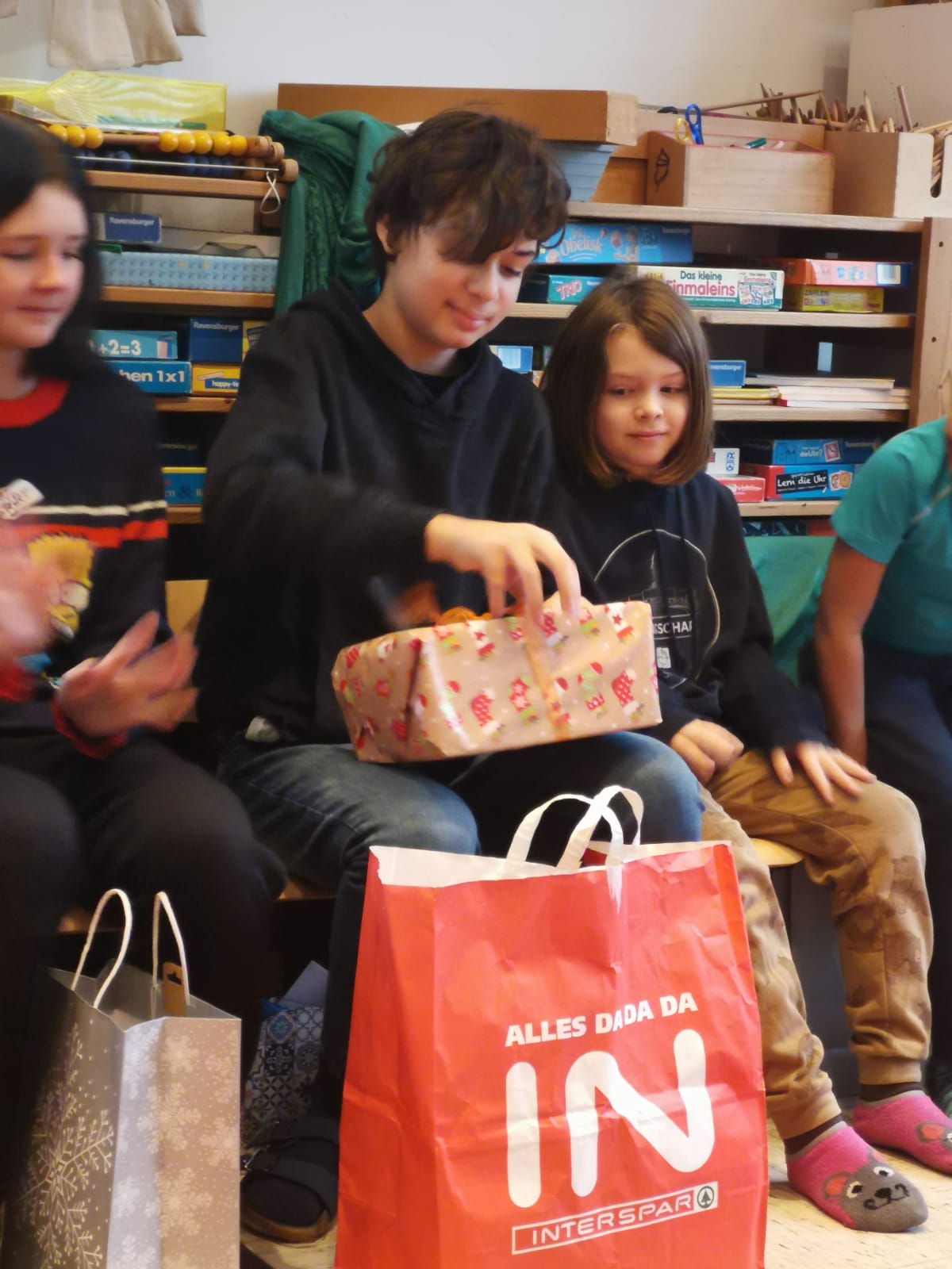 Weihnachtsfeier 2022 mit der Primaria & Sekundaria - .alf Schule